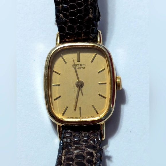 Seiko | Accessories | Vintage Ladies Seiko Quartz Yellow Gold Plated Wrist Watch | Poshmark